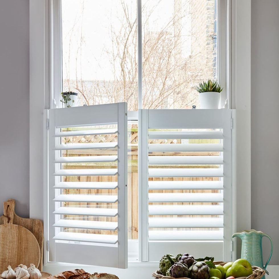 Half Window Wood Shutters, 4x2 feet dimension & size, in Rajkot
